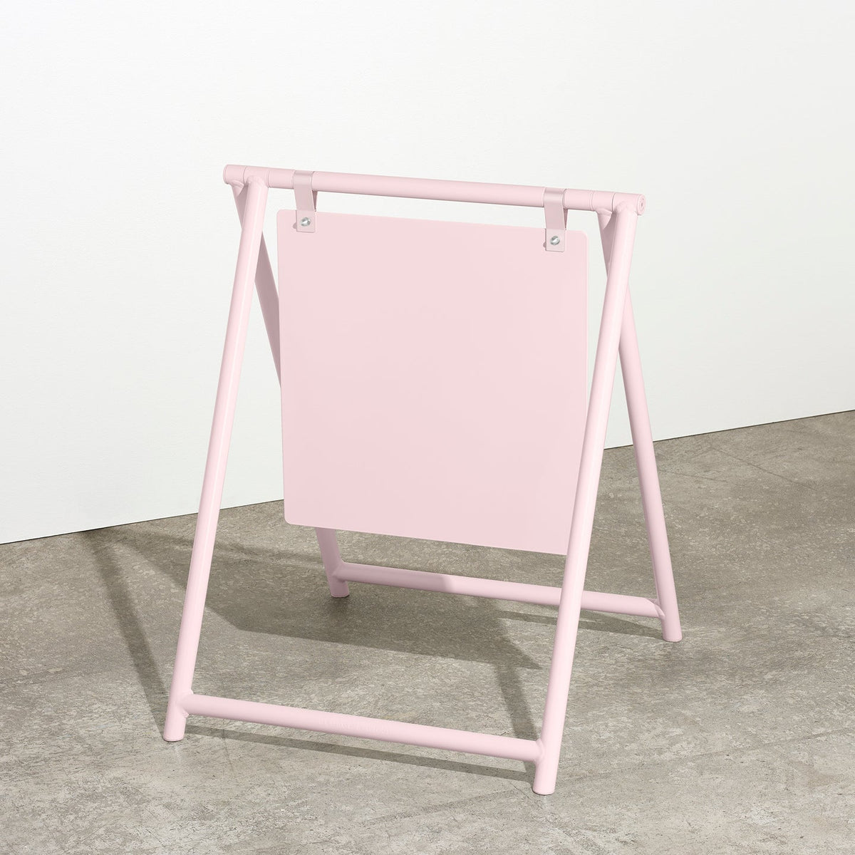 Outdoor Sidewalk Signs | Free-Standing Signs | George & Willy – George ...