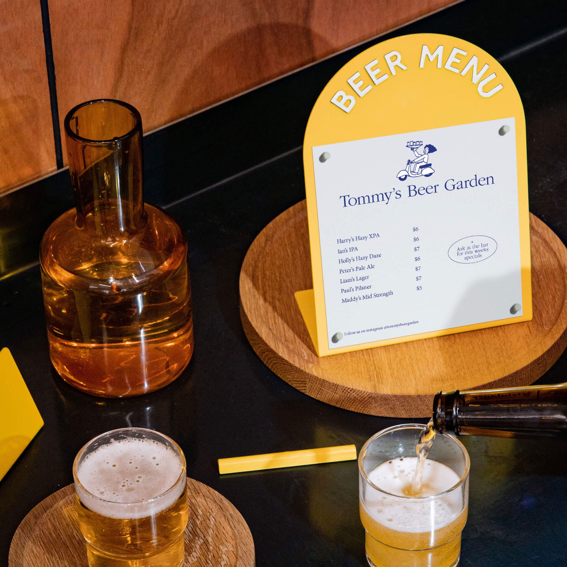 Large Round Counter Sign Displays | George & Willy