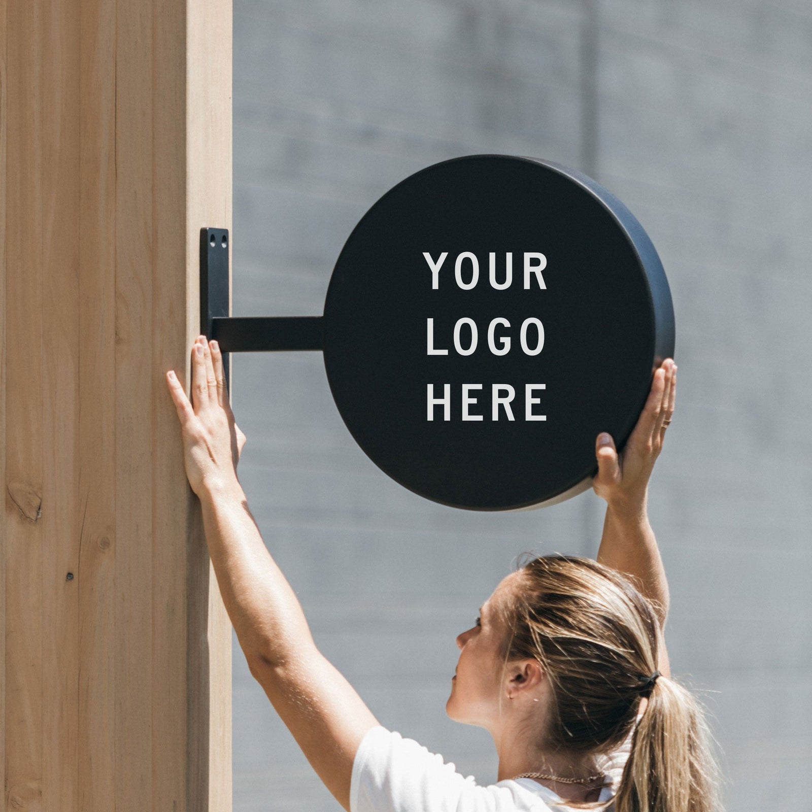 Blade Signs | Wall Signs | George & Willy – George and Willy